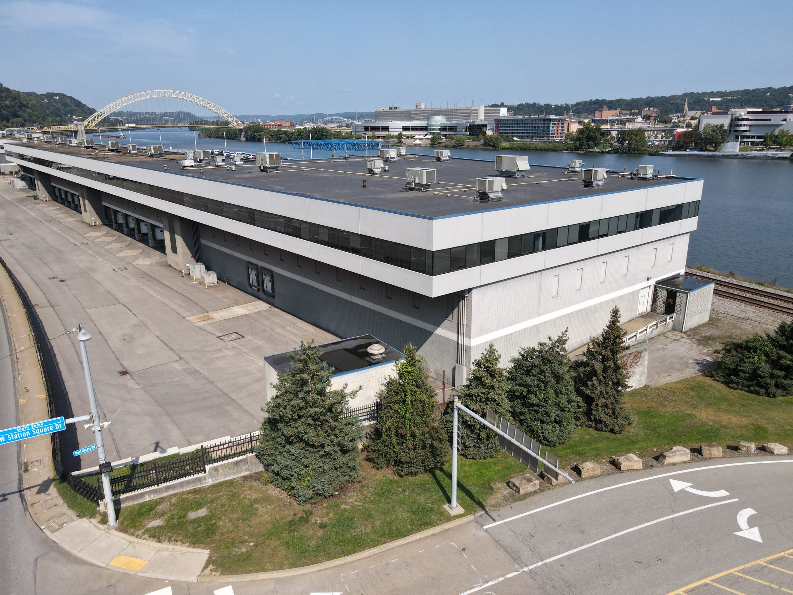 Gateway View Plaza - Warehouse - The Buncher Company